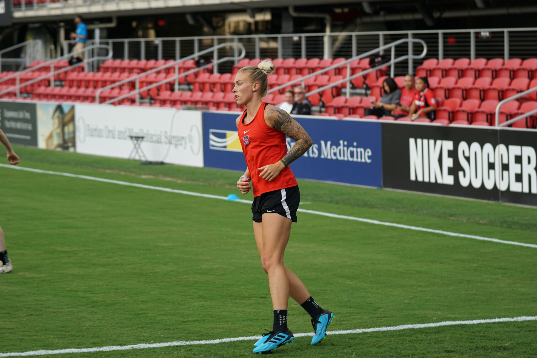 24 Best Flexibility and Mobility Exercises for Female Soccer Players ...